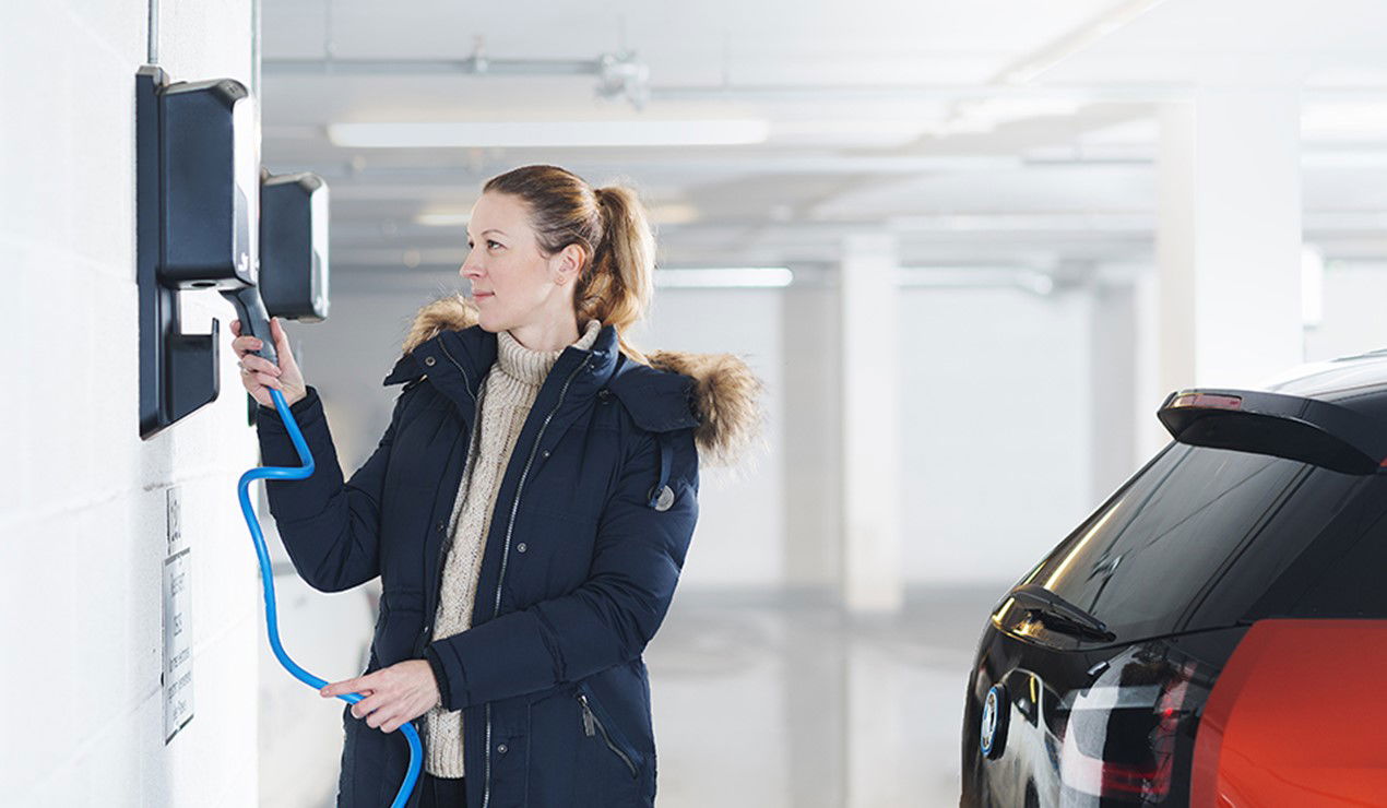 Nye regler om elbil-lading i borettslag og sameier - BORI BBL